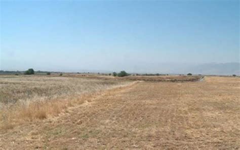 کەم ئاوی بەرهەمیی زەوییە کشتوکاڵییەکانی رووداونێت