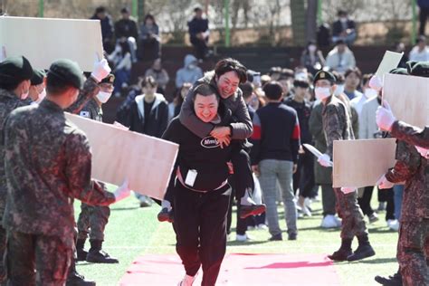 육군 55사단 3년 만에 신병 입영식 개최…사령부 개방 파이낸셜뉴스