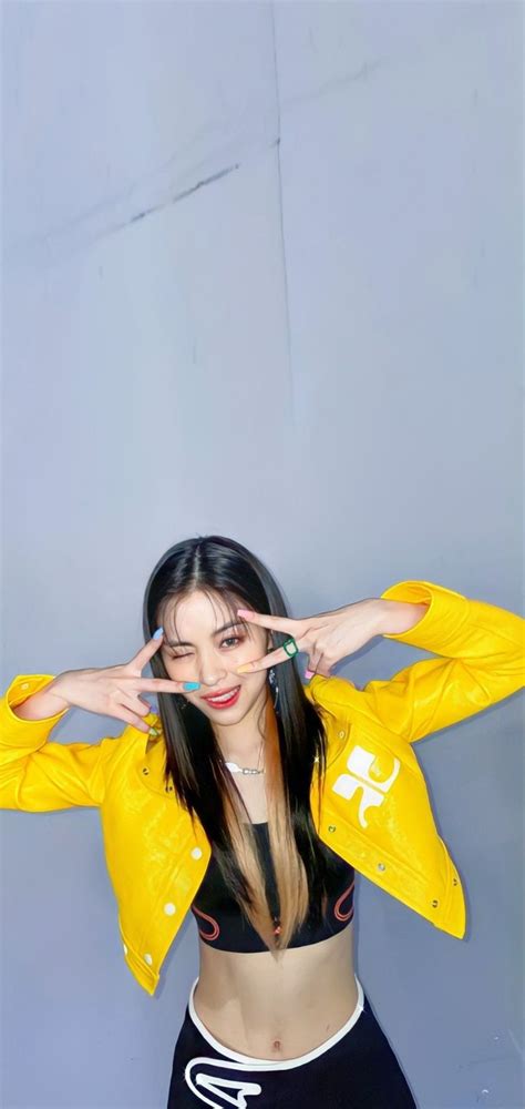 Ryujin Wallpaper Pretty Korean Girls Korean Girl Celebs