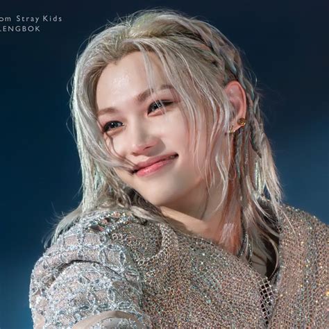 Pin De Jadéllė Em Felix Em 2025 Celebridades Masculinas Razões Para Sorrir Celebridades Coreanas