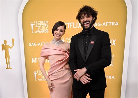 Sag Awards Sofia Carson Y Noah Centineo Los Embajadores De La Edición 31 De La Gala ¡hola