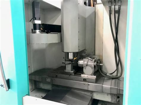 Centro Di Lavoro Verticale 4 Assi Dmg Dmc 63v Usato