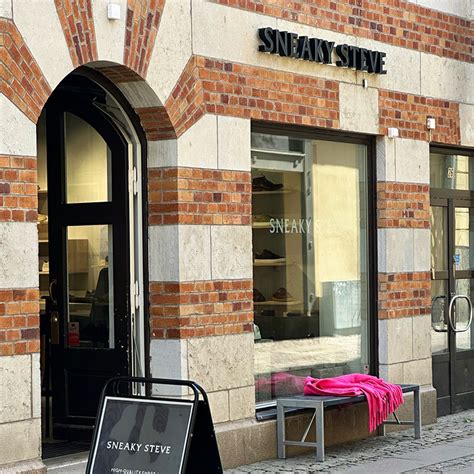 Sneaky Steve Official Web Store