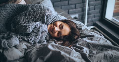 15 Weighted Blankets That Are As Gorgeous As They Are Cozy