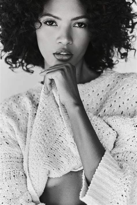 Model Tais Mmg Models