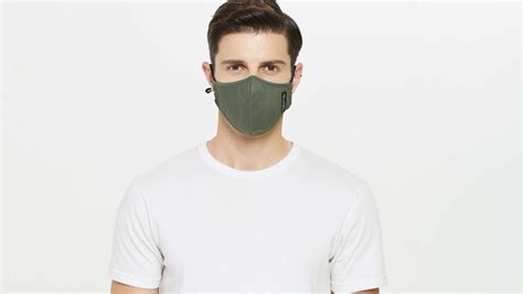 Manchester United Captain Harry Maguire Never Takes Face Mask Off These