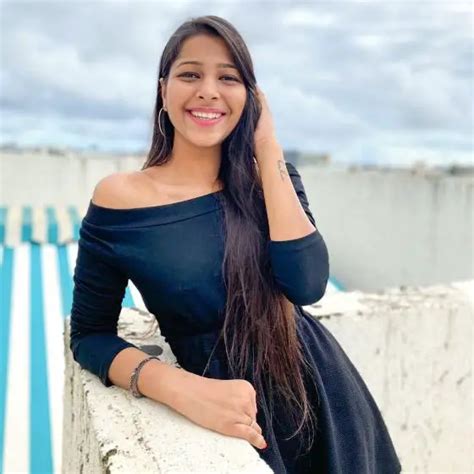 Hindi Producer Komal Agrawal Biography News Photos Videos Nettv4u