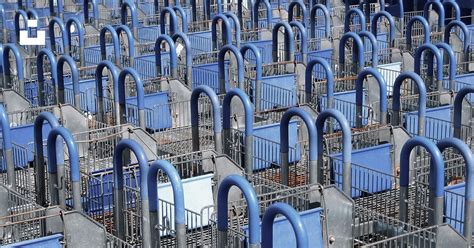 파란색과 회색 랙 로트 사진 Unsplash의 무료 구매 및 판매 이미지