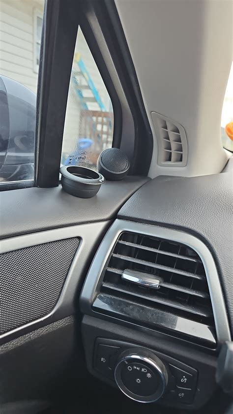 Rear Tweeter Position Rcarav