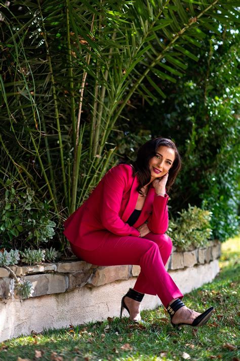 In The Midst Of Midlife Ive Discovered A Profound Truth 𝗔𝗰𝗸𝗻𝗼𝘄𝗹𝗲𝗱𝗴𝗶𝗻𝗴 𝗹𝗶𝗳𝗲𝘀 𝗴𝗼𝗼𝗱𝗻𝗲𝘀𝘀 𝗶𝘀 𝘁𝗵𝗲