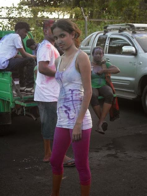 සිංහල වැල කථා කෙල්ලො හුකන ඒවා බඩු ගහන ඒවා ඔක්කම මෙයාගේ අලුත් ටිකක් අරින්න ආස හිතෙනවනේ