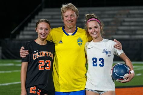Tssaa Soccer Why Elly And Emma Leander Play For Different Schools
