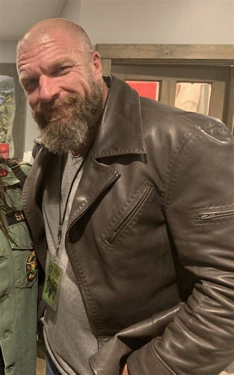 Pin Van Ivan Sória Op Jackets