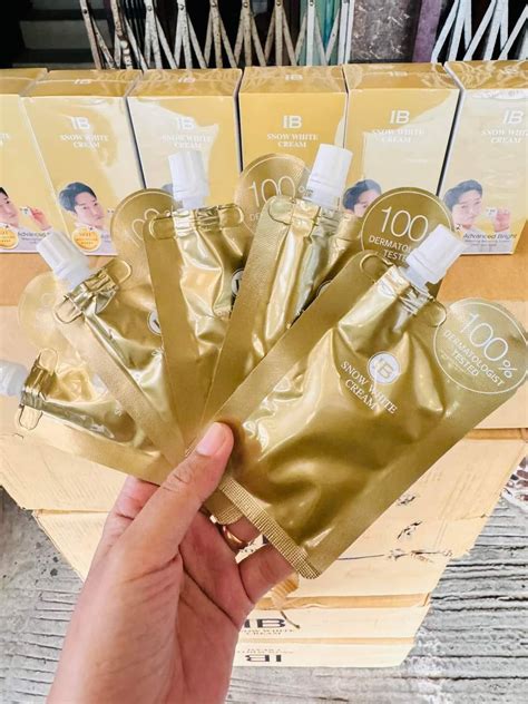 အမဲစက် တင်းတိတ်တွေကို 𝑻𝒉𝒆𝒕 𝑯𝒎𝒖𝒆𝒔 𝑪𝒐𝒔𝒎𝒆𝒕𝒊𝒄𝒔 𝑺𝒕𝒐𝒓𝒆 Facebook