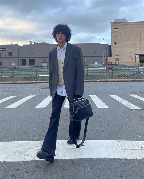 Elijah Quebrada Su Instagram Rain Rain Go Away Streetwear Men Outfits Stylish Mens Outfits