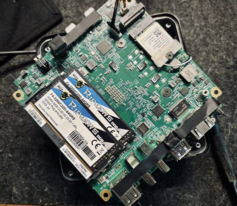 minisforum um560 died λ ryan himmelwright net