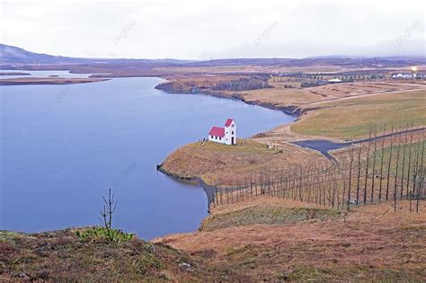 아이슬란드에서 시골에 있는 전통적인 아이슬란드 교회 사진 배경 및 무료 다운로드를위한 그림 Pngtree