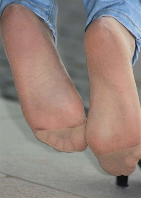 Tan Nylon Feet Free Fetish Porn Pic