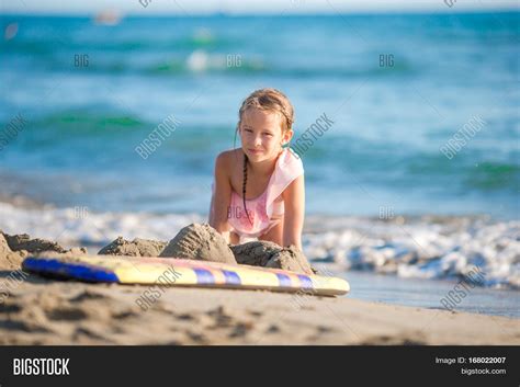 Тайные картинки beach little