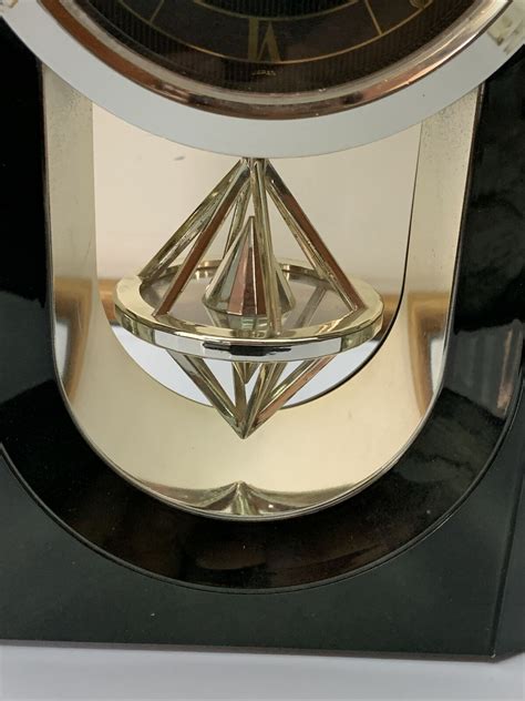 Citizen Shelf Clock With Rotating Pendulum 0959t Made In Japan Retro Unit