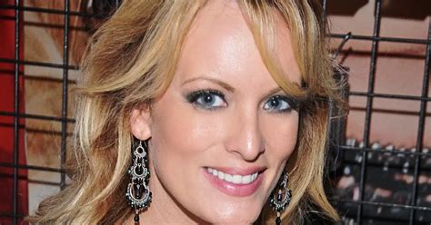 استورمی دنیلز کیست و پای او چطور به پرونده اتهامات کیفری دونالد ترامپ