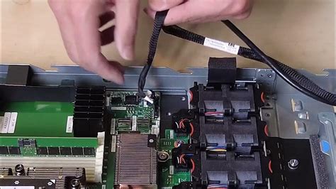 Thinksystem Sr635 V3 Removing A Front I O Module Youtube