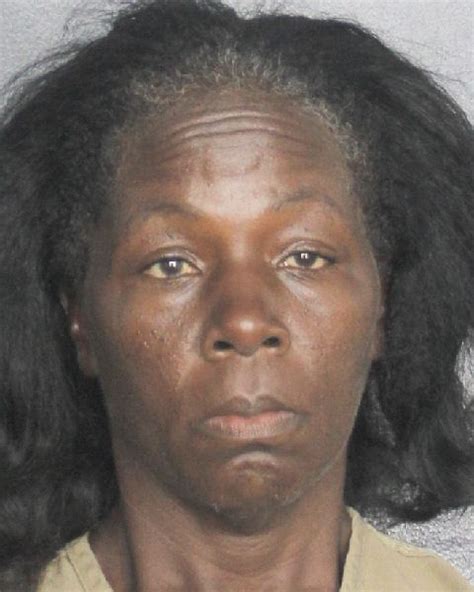 Broward White Lashunda M Warrant Vopretrial Misd Trespass Struct