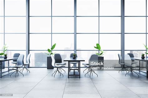 현대적인 가구 대형 창문 도시 전망을 갖춘 현대적인 개방형 사무실 인테리어와 자연 채광과 식물이 있는 깨끗한 비즈니스 공간 3d 렌더링 0명에 대한 스톡 사진 및 기타