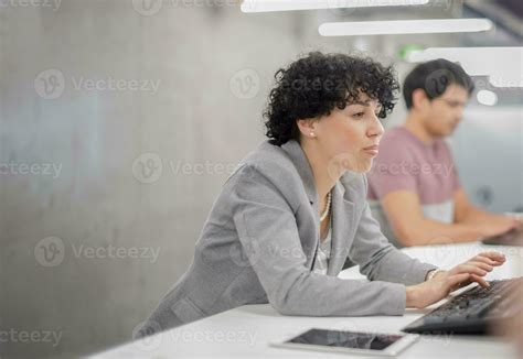 Female Software Developer Using Desktop Computer 31022946 Stock Photo At Vecteezy
