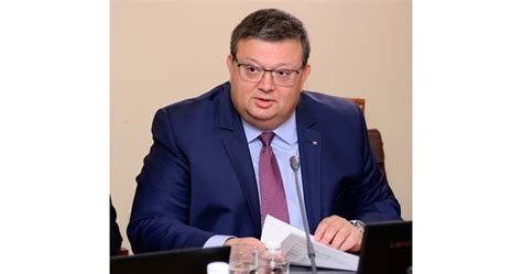 Службите за сигурност проверяват съмнителна пратка в прокуратурата