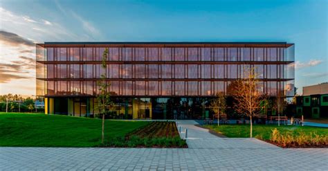 Wire Mesh Facade Gallery Of The Possibilities Of Wire Mesh In