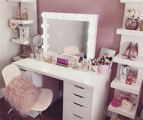 ایده دکوراسیون اتاق خواب دخترانه با طراحی ساده، شیک و مدرن