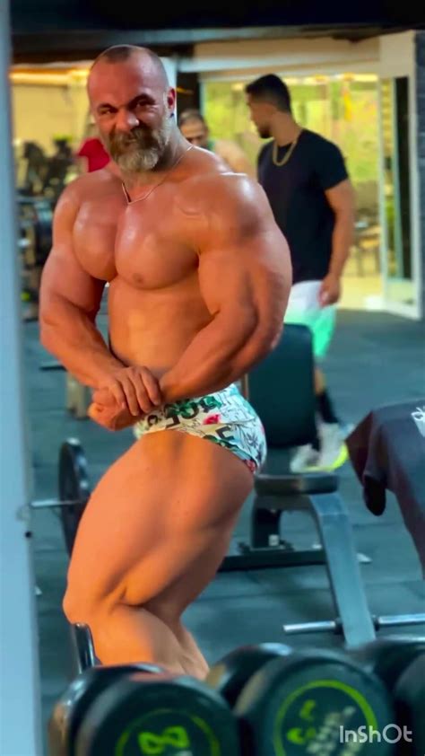 Bald Bearded Muscledaddy Thisvid Com