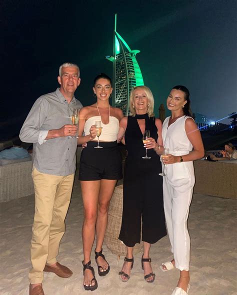 Digitalagency Holly Gordon 16 Comments