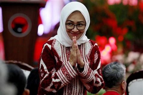 Senyum Airin Rachmi Diany Ditunjuk Megawati Sebagai Calon Gubernur Banten