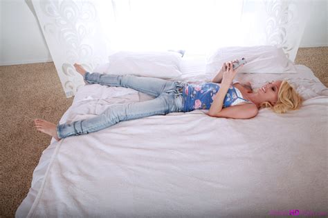 Petite Blonde Takes A Cumshot Across Her Tight Ass After Sex With A Stranger Petite Blonde Takes A Cumshot Across Her Tight Ass After Sex With A Stranger