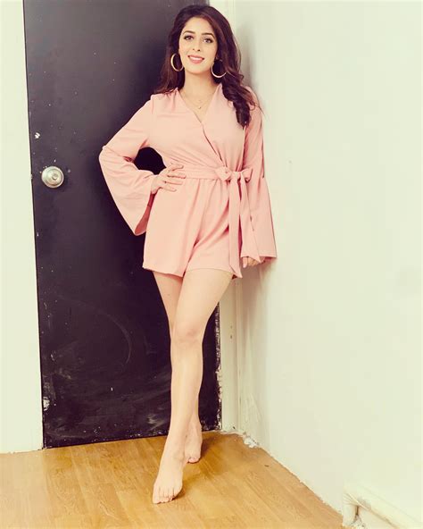 Garima Jain Age Height Affairs Web Series Net Worth