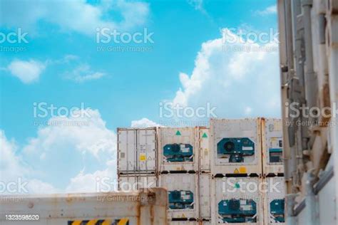 컨테이너 물류 냉동 식품을 배송하는 리퍼 수출 물류용 냉장 컨테이너 화물 운송 물류 산업 트럭 운송을 위한 컨테이너 컨테이너