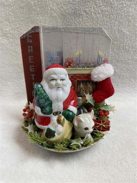 Vintage Christmas Assemblage Santa With Kitty Greetings Na019