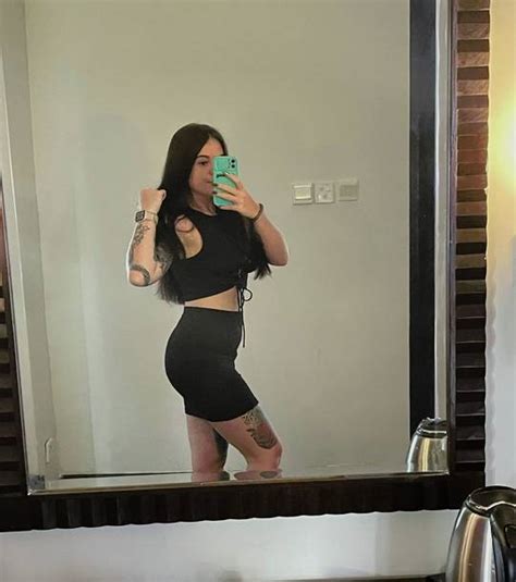 There Is Absolutely Nothing Under My Skirt Scrolller