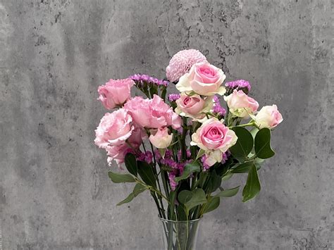 子晴花與咖啡的幸福 大家所認識的星辰花跟真正的星辰花，實際上有很大的差異 除了科別不同，花型也不同