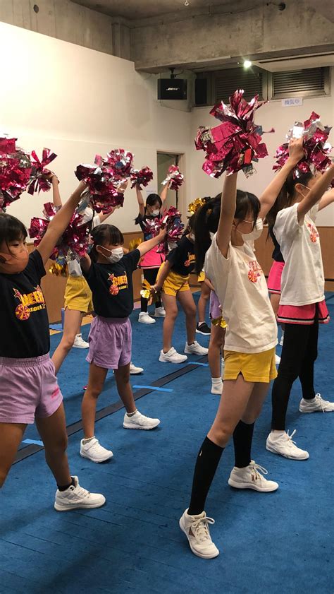 Sports Terrace Gaya（世田谷・上町） 【チアリーディング】 本日ラストは、月曜4〜6年生クラスの様子です。 カッコいいダンスにご注目！ 全力の笑顔と元気をお届けします