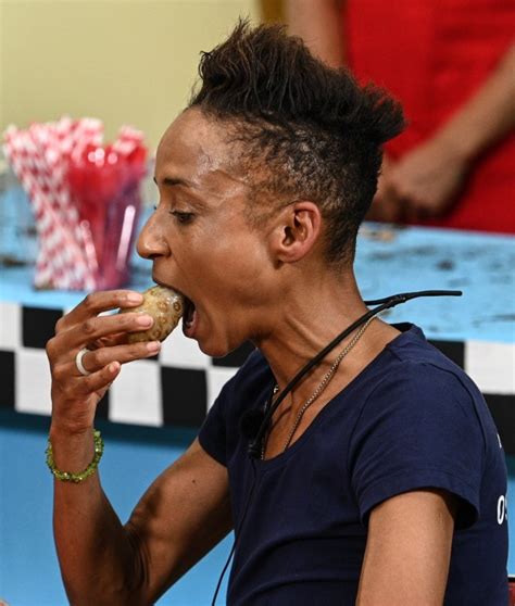 Im A Celebrity Adele Roberts Gags On Camel Anus And Vomit Fruit Metro News