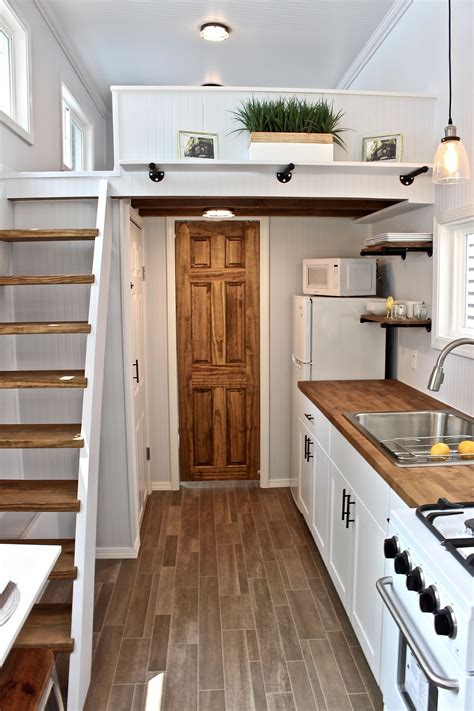 30 Humble Shack Tiny Home On Wheels Mini Mansions Tiny Home Builders