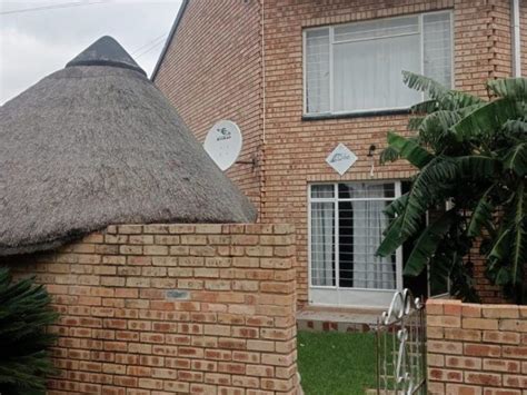 2 Bedroom Simplex To Rent In La Hoff Property To Rent Mr