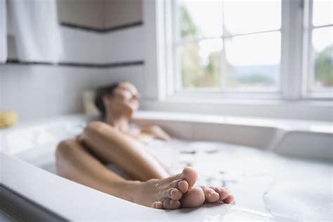 Догляд за ногами: 5 нових прийомів