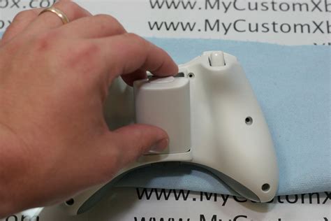 How To Disassemble An Xbox 360 Wireless Controller 18 Steps Instructables