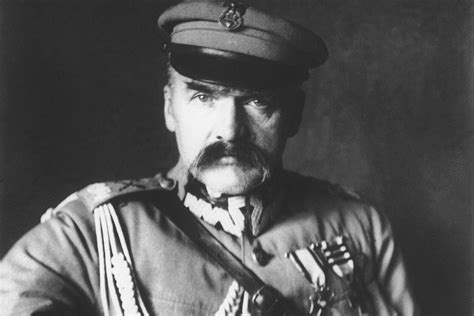 90 Lat Temu Zmarł Józef Piłsudski Zostawił Dobrą I Złą Legendę Lrt