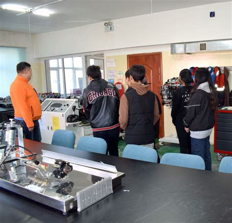 Сургуулиа танилцууллаа Говьсүмбэр аймаг дахь Политехник коллеж