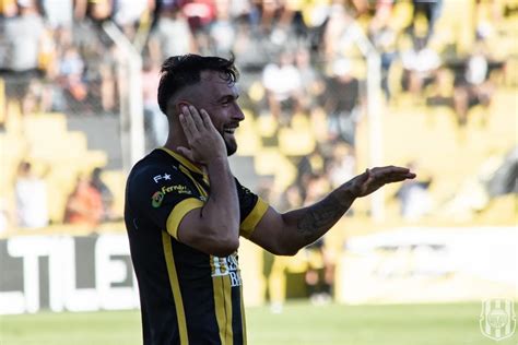 Alejandro Daniel Toledo Interior Futbolero